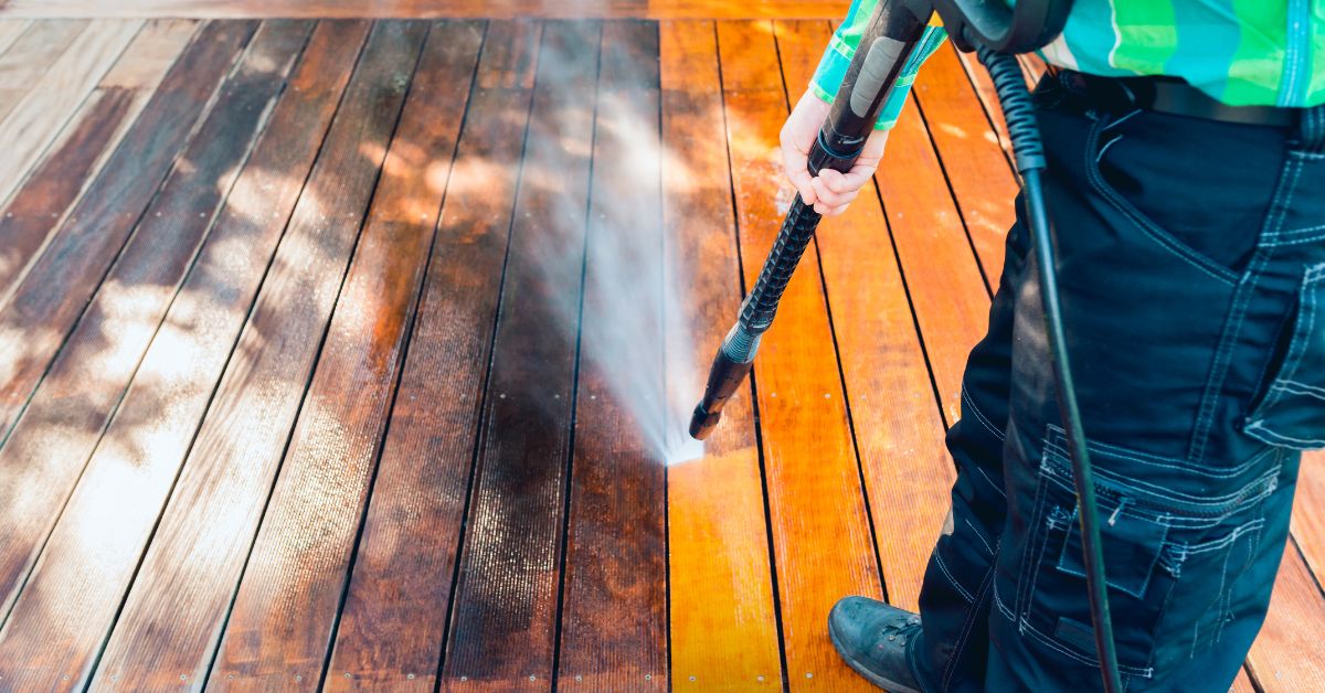 How to Power Wash Your Deck: Step-by-Step Guide – Pressure Washing ...